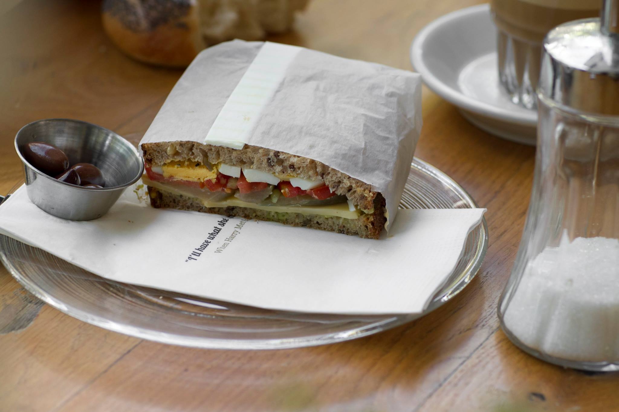 Café Castel Dizengoff - Trendy coffee shop in the middle of city commotion